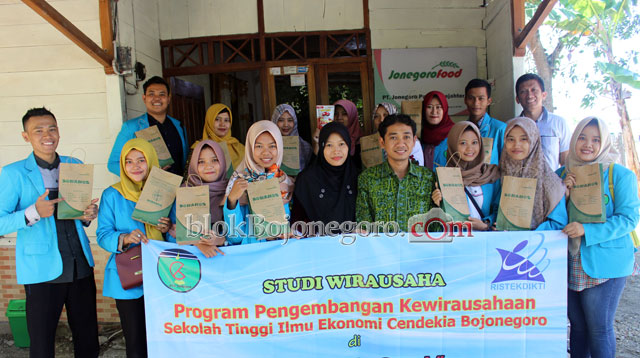 Mahasiswa STIE Cendekia Bojonegoro Kunjungi Jonegorofood Mahasiswa STIE Cendekia Bojonegoro Kunjungi Jonegorofood